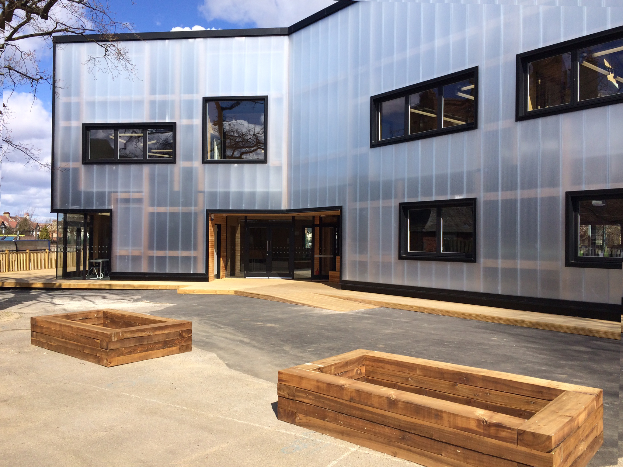 Gallery of Translucent Building Elements in Facades - 7