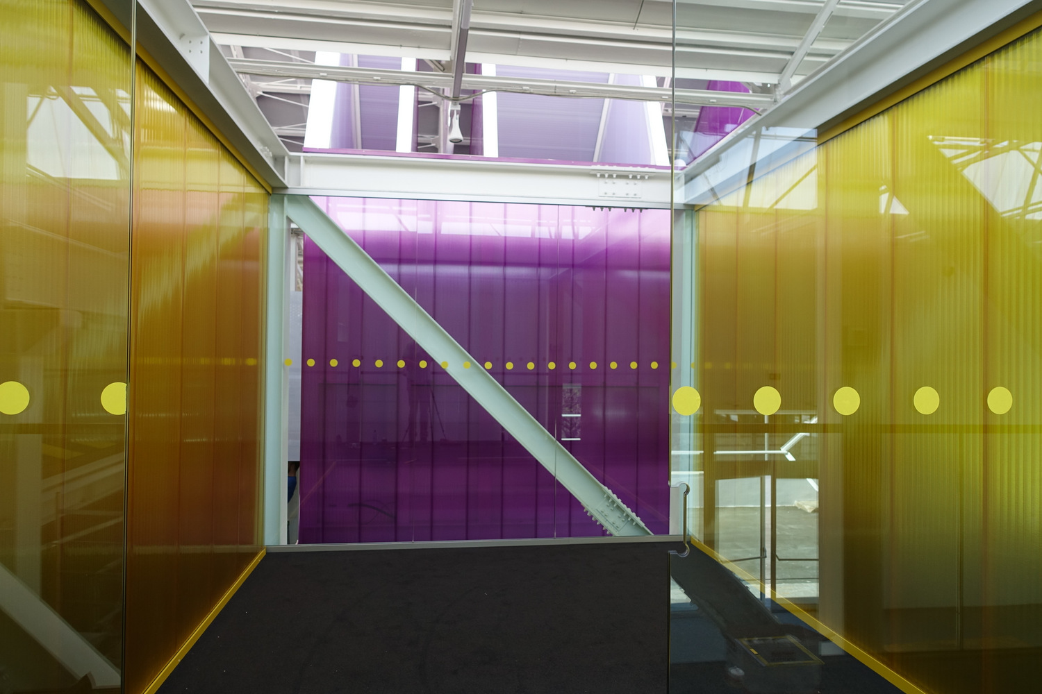 Gallery of Translucent Building Elements in Interior Design - 5