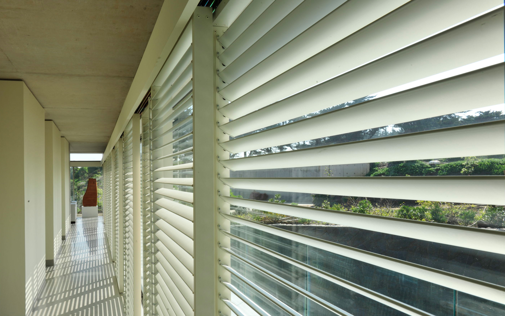 Galeria de Cortasoles Accionables - Metalbrise - 9