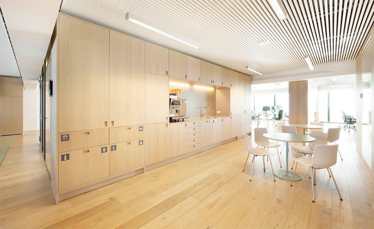 Gallery of Metal Ceilings - Linear - 30BD/30BXD + CCA - 4