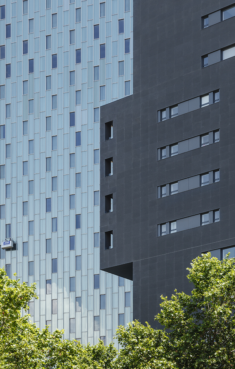 Gallery of Ventilated Facade in Diagonal Tower - 5