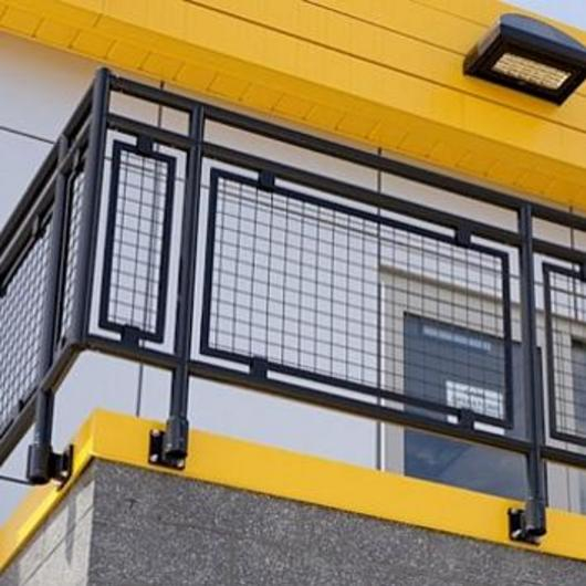 Interna-Rail® Aluminum Railing from Hollaender