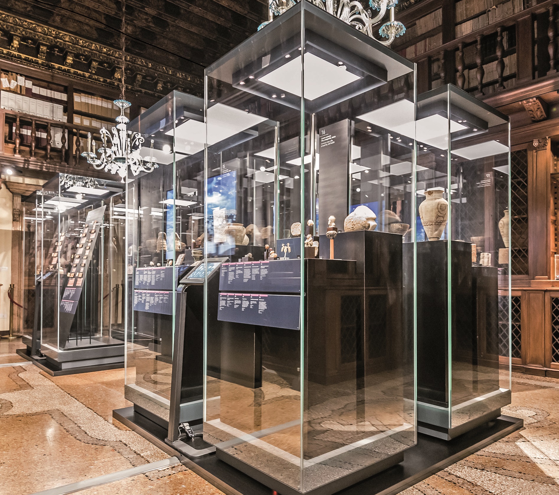 Display Case - M-Class from Goppion