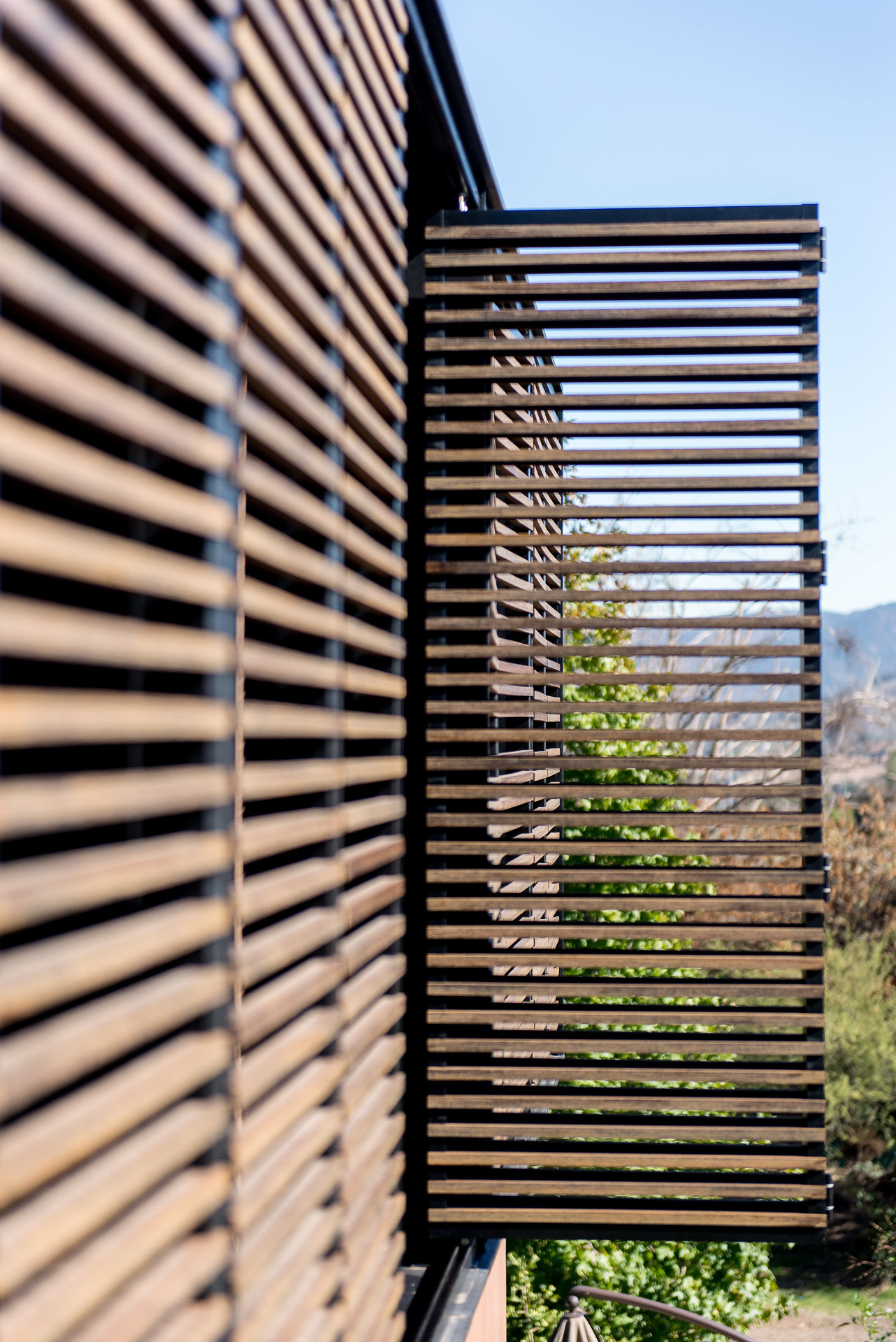 Galeria de Folding & Sliding Shutters - 24