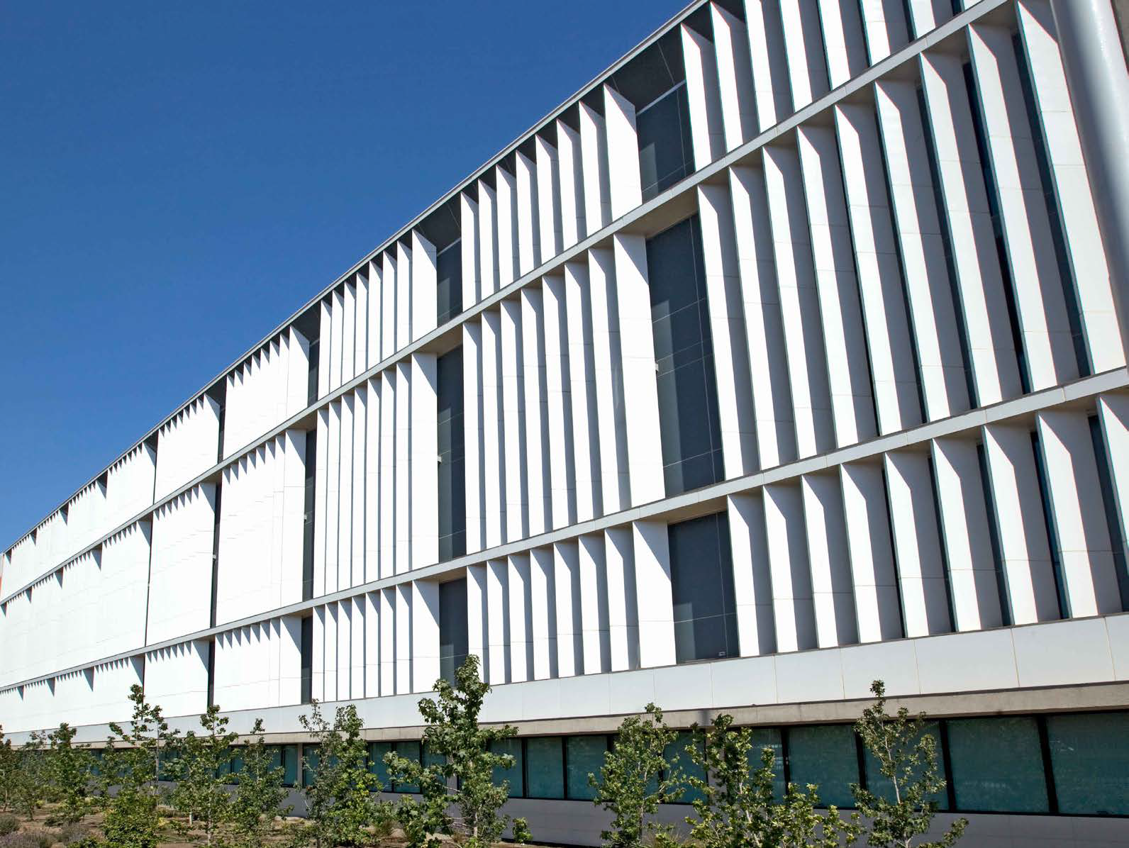 Galeria de Panel de Fibrocemento para Fachadas Ventiladas e Interiores - 2