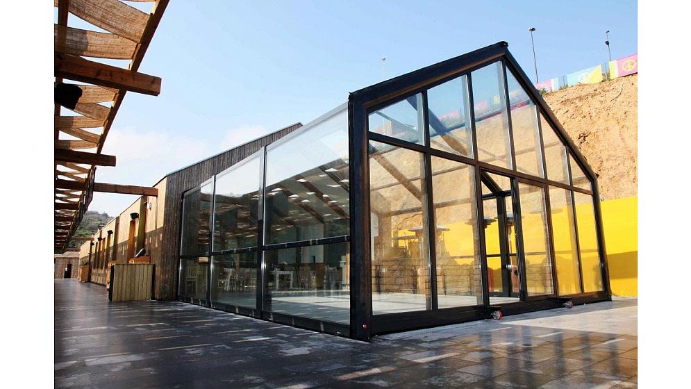 Gallery of FreeStanding Retractable Structures - 1