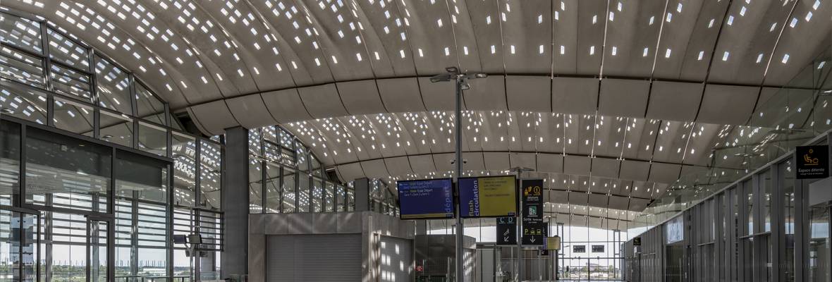 Gallery of UHPC Roofing of Montpellier TGV Station - 1