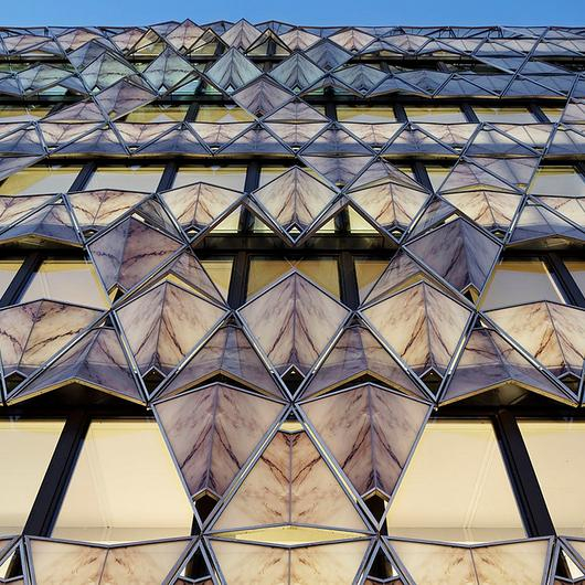 Digital Ceramic Glass Printing from Dip-Tech