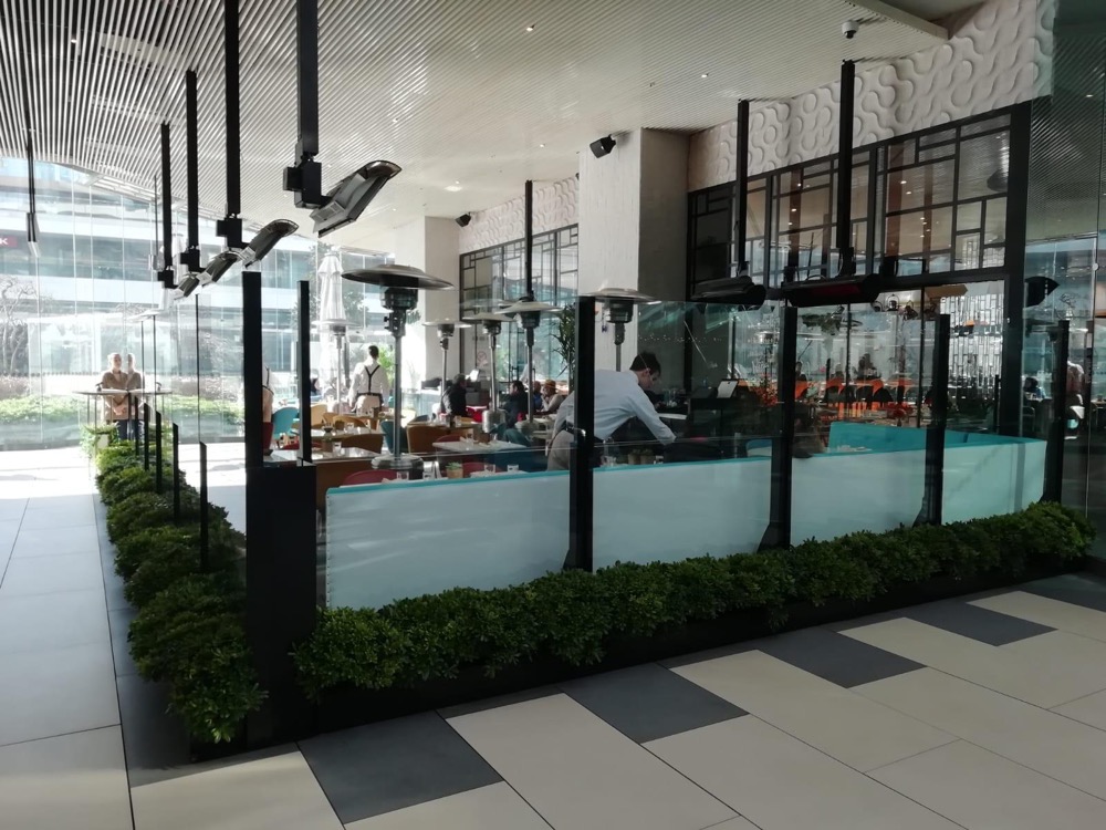 Gallery of Kinetic Portable Telescopic Glass Wind Break - 7