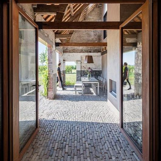 Pivot Hinges for Glass Pivot Doors from FritsJurgens