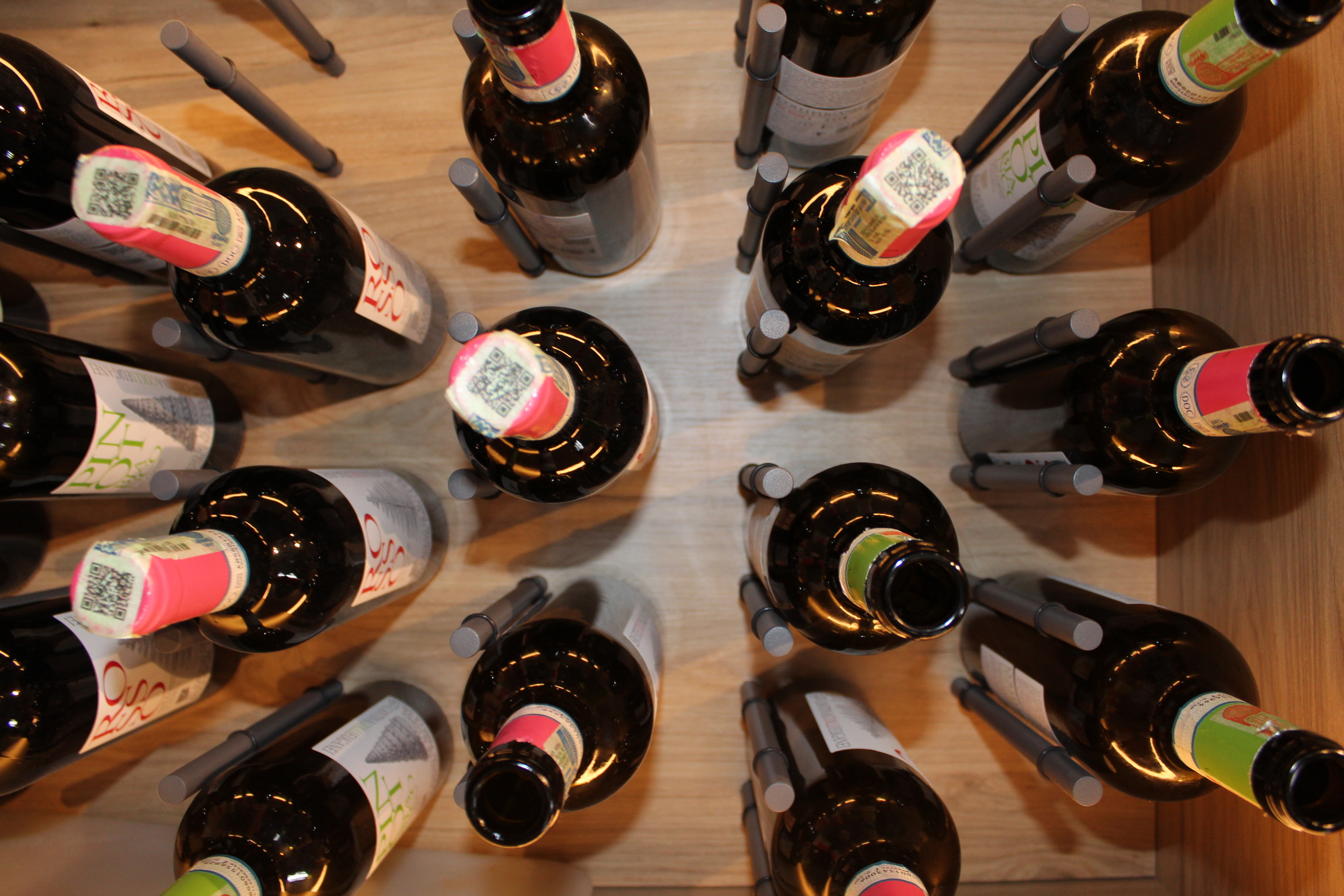 Galeria de Revestimientos melamínicos en Showroom - 5