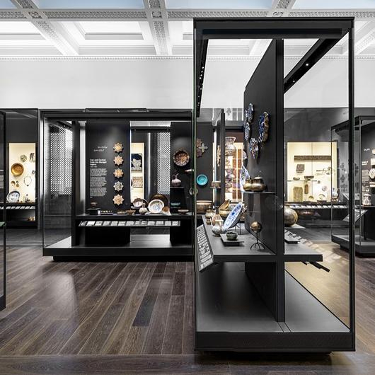 Display Cases in The Albukhary Gallery from Goppion