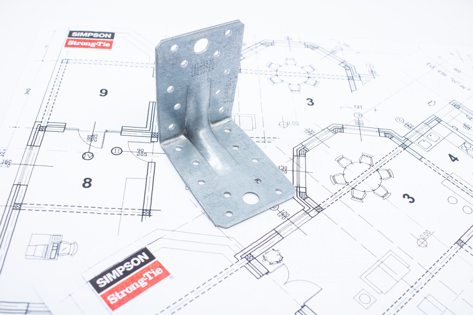 Galeria de Ángulos y placas clavadas para paneles CLT - 6