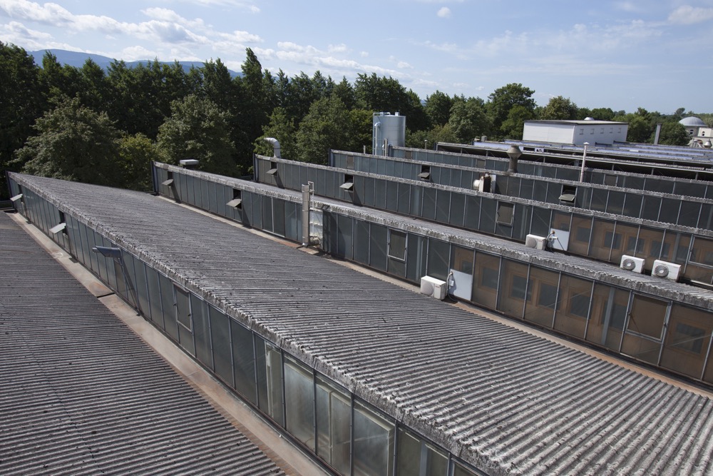 Gallery of Translucent Panels for Roofs - LBE - 9