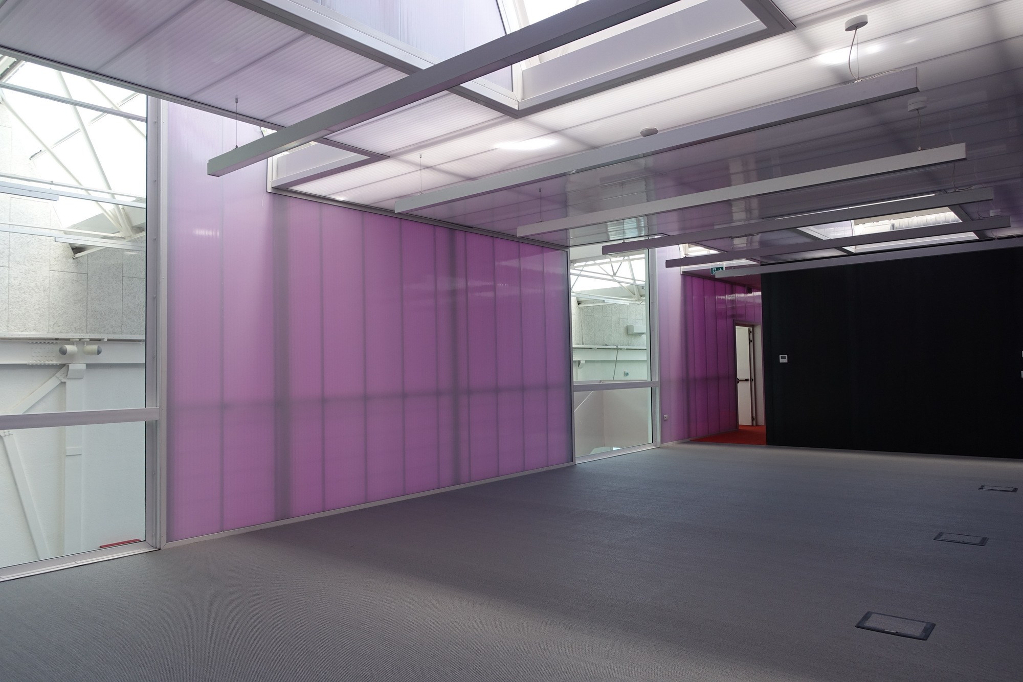 Gallery of Translucent Panels for Interiors - LBE - 22