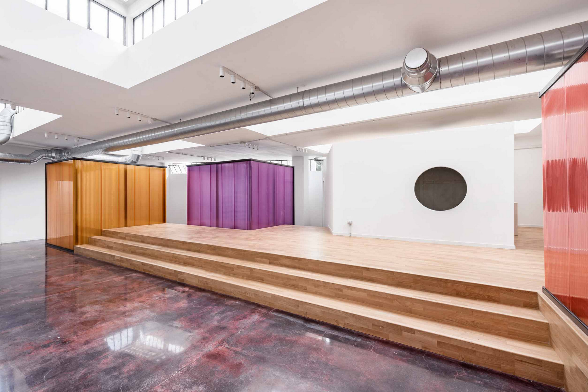 Gallery of Translucent Panels for Interiors - LBE - 4