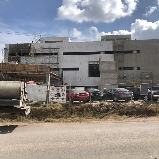 Fachada termoaislante IKOS i16 en Hospital General de NOVIDESA