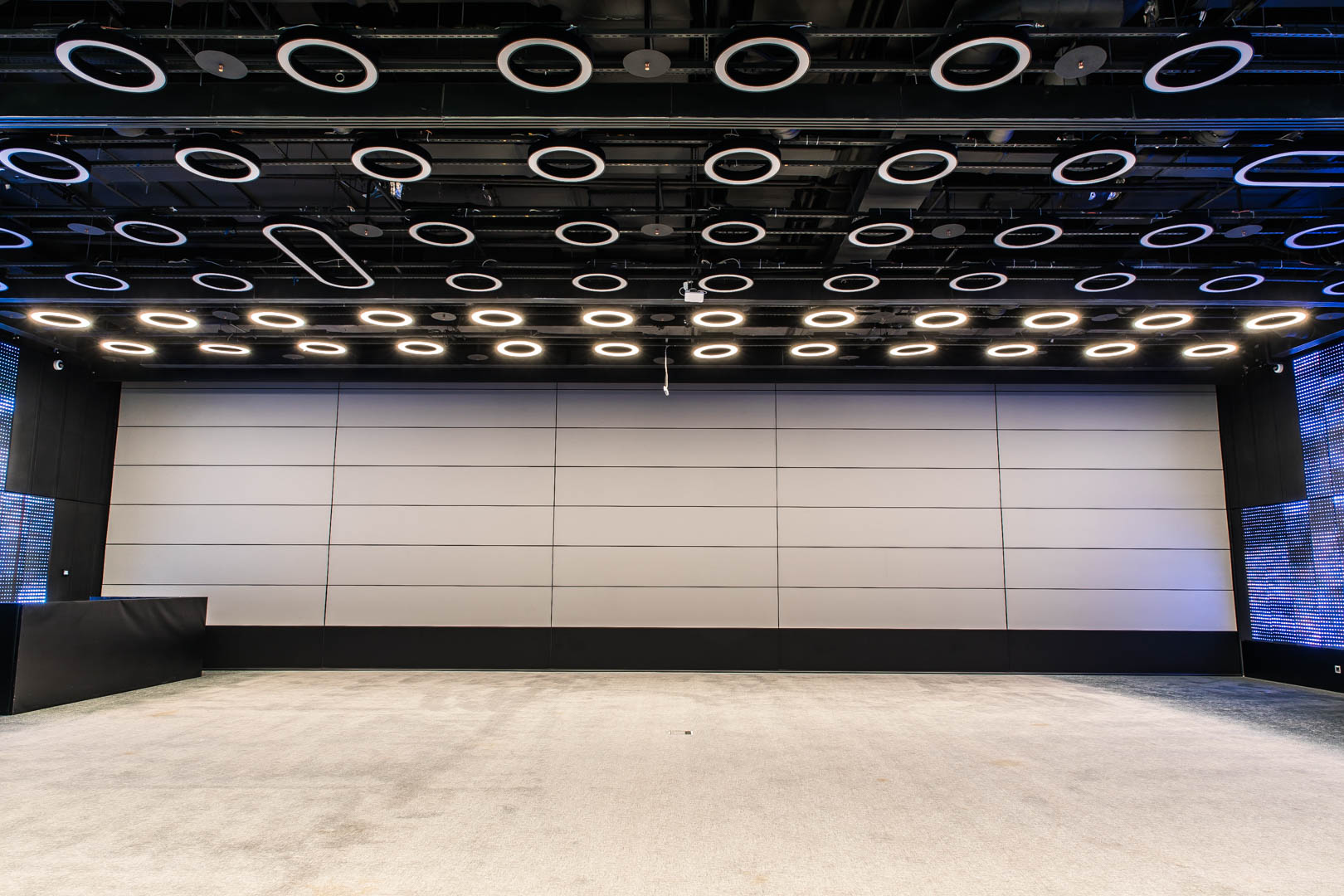 Gallery of Integrating Operable Walls in a Space - 4