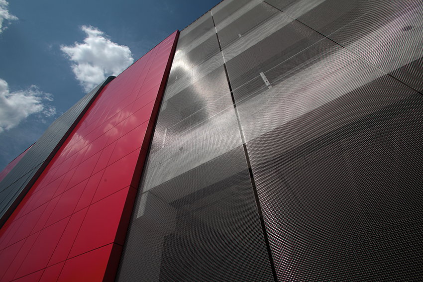 Gallery of Wire Mesh Façade Design - 3