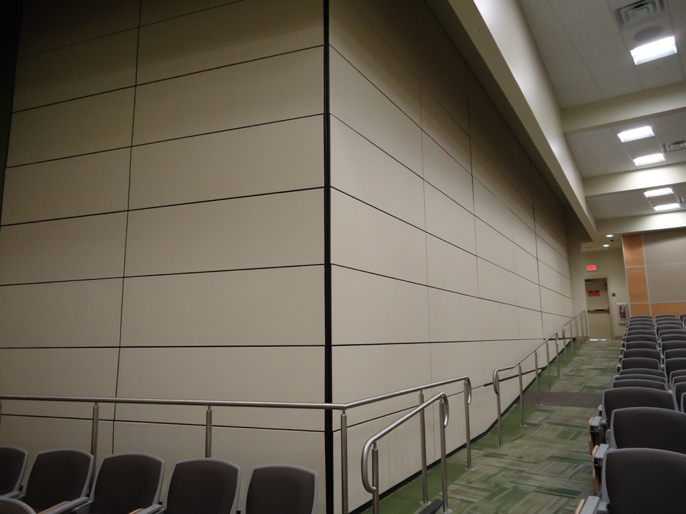 Gallery of Retractable Walls - Stepped & Sloped Spaces - 8