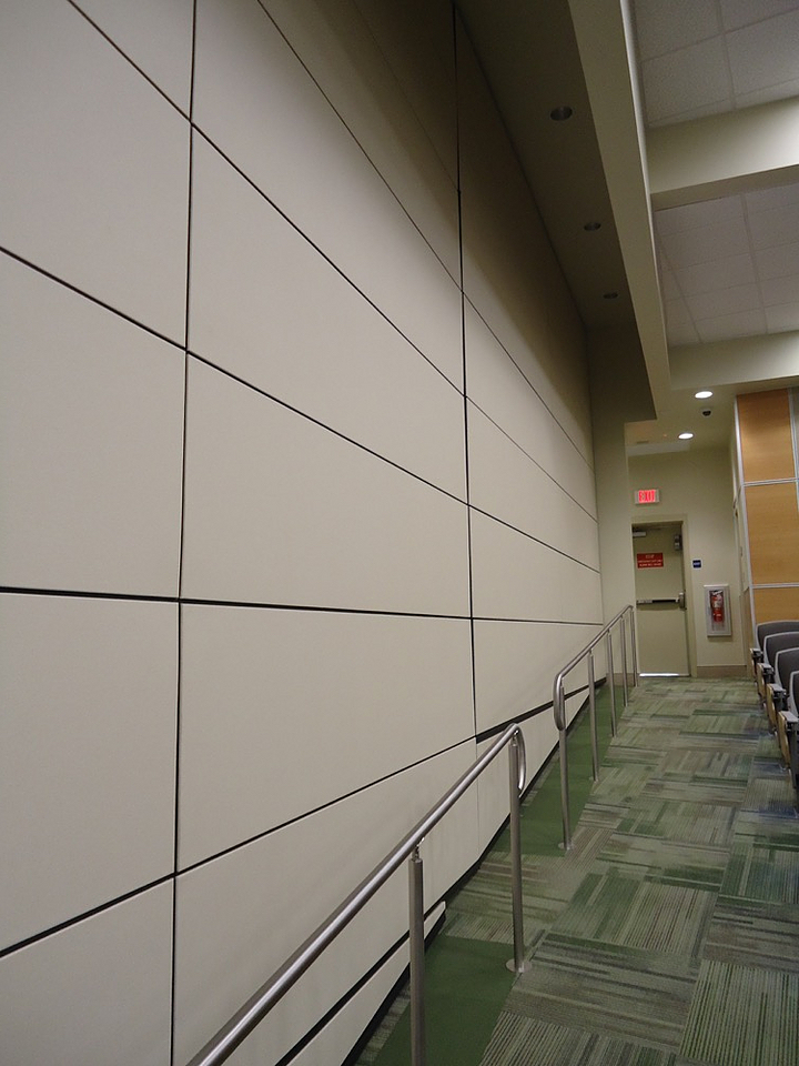 Gallery of Retractable Walls - Stepped & Sloped Spaces - 9