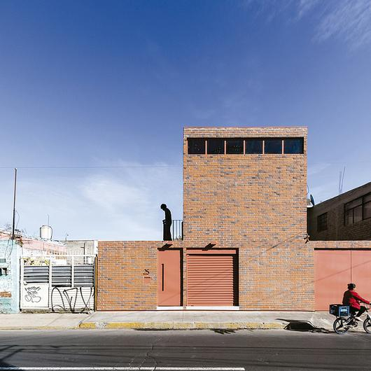 Galeria de Ladrillo Aparente acabado rústico - 16