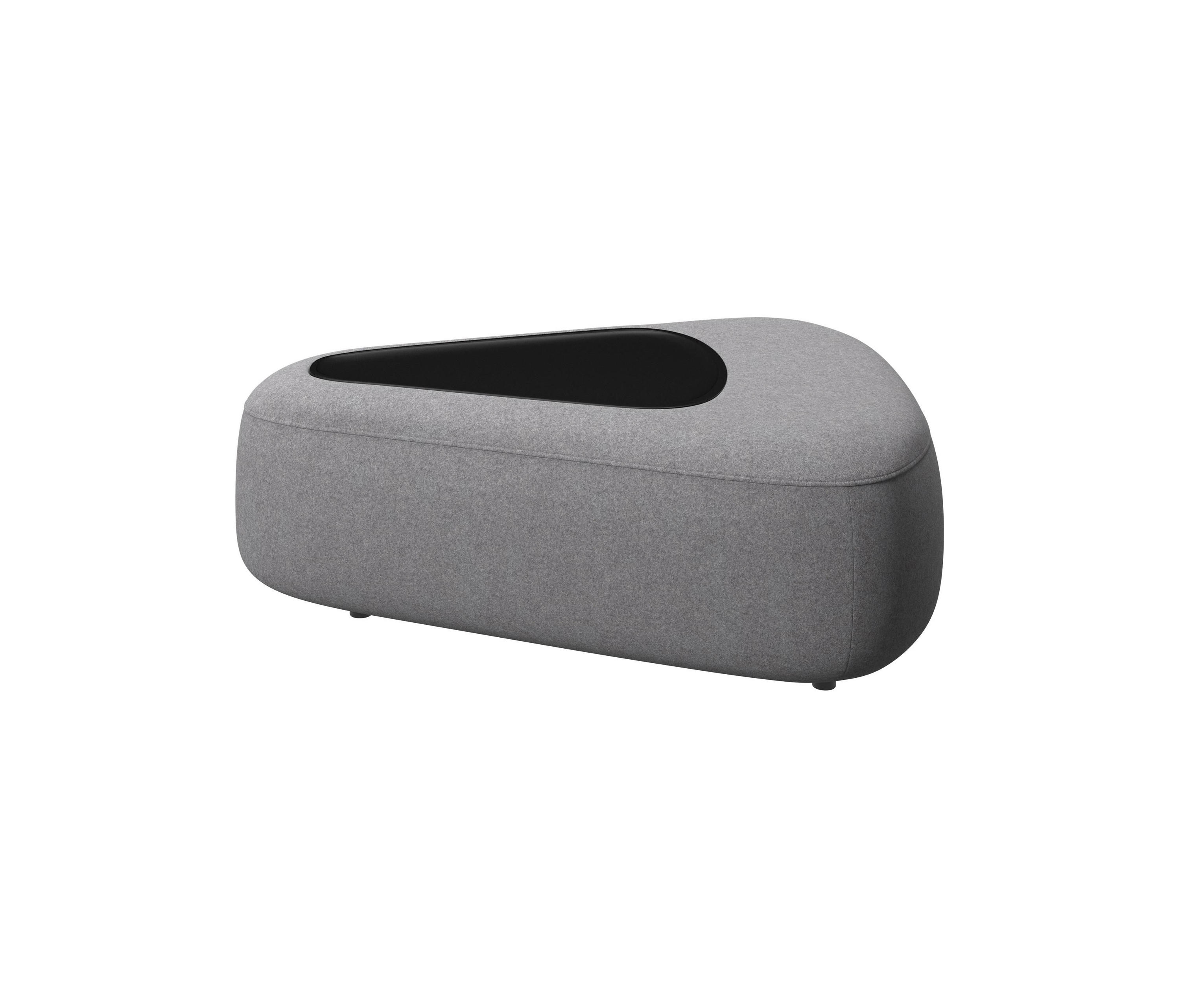Ottawa Triangular Pouf 0210 from BoConcept