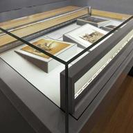 Display Case - R-Class from Goppion