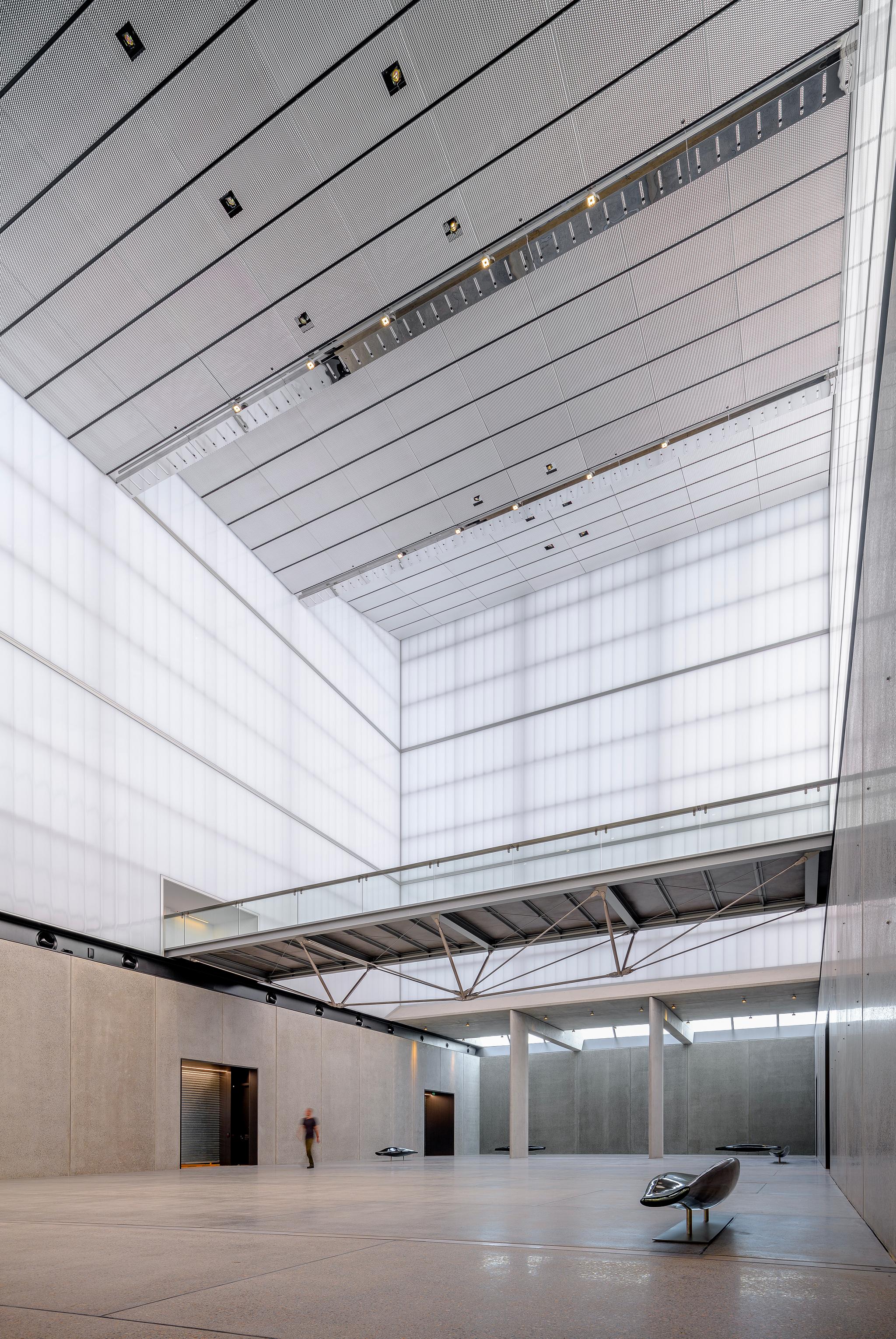 Gallery of Translucent Building Elements in Dangrove Art Space - 7