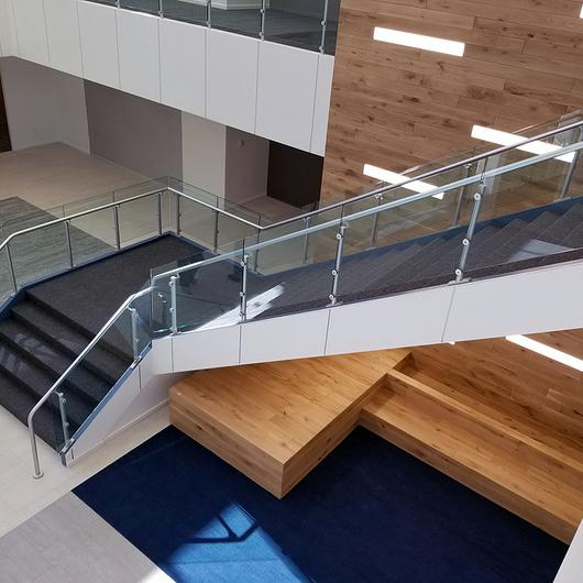 Interna-Rail® KLEAR Aluminum Railing from Hollaender