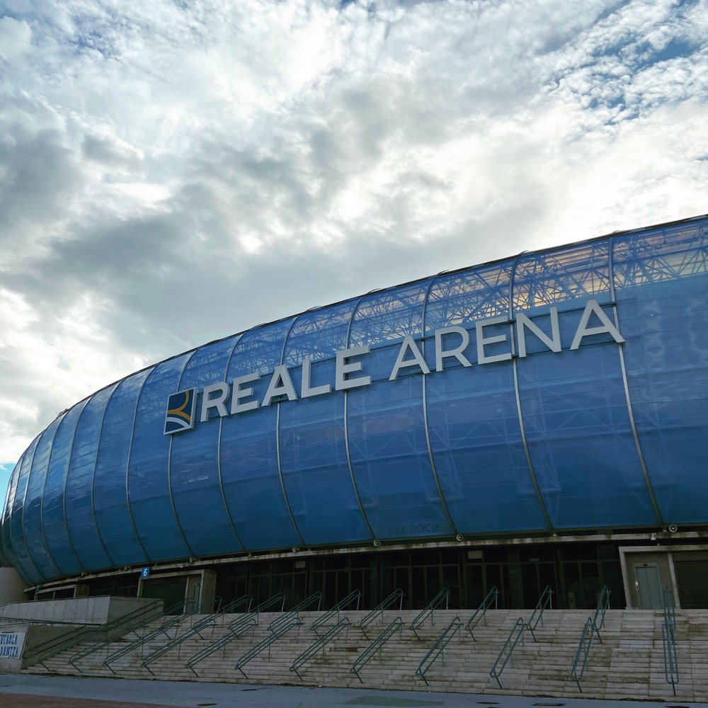 Gallery of Single Layer Covers and Façades - 28