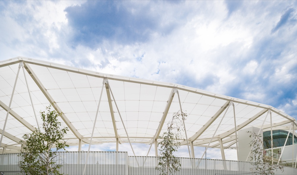 Gallery of Single Layer Covers and Façades - 16