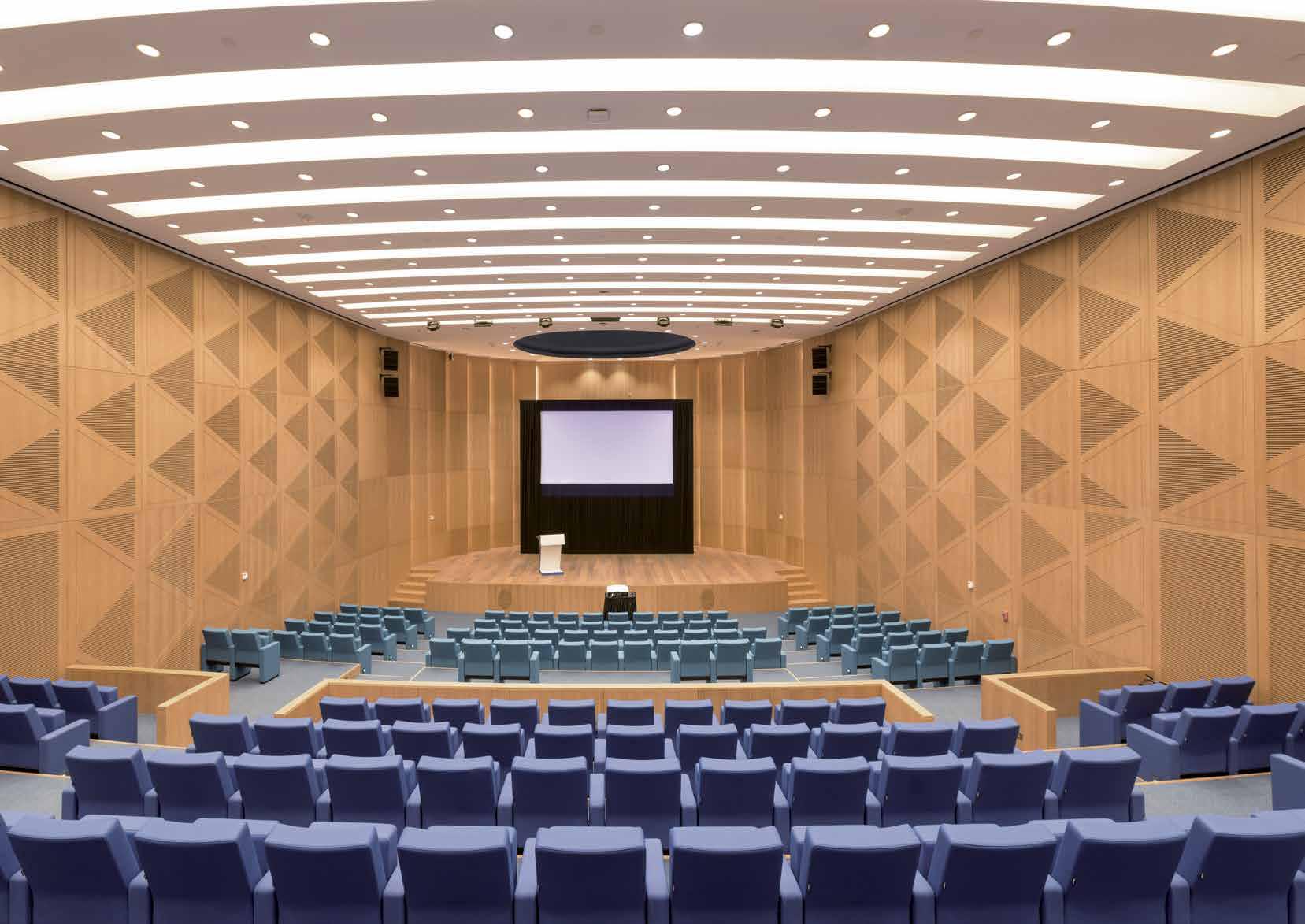 Galeria de Revestimiento interior de madera - Prodema - 33