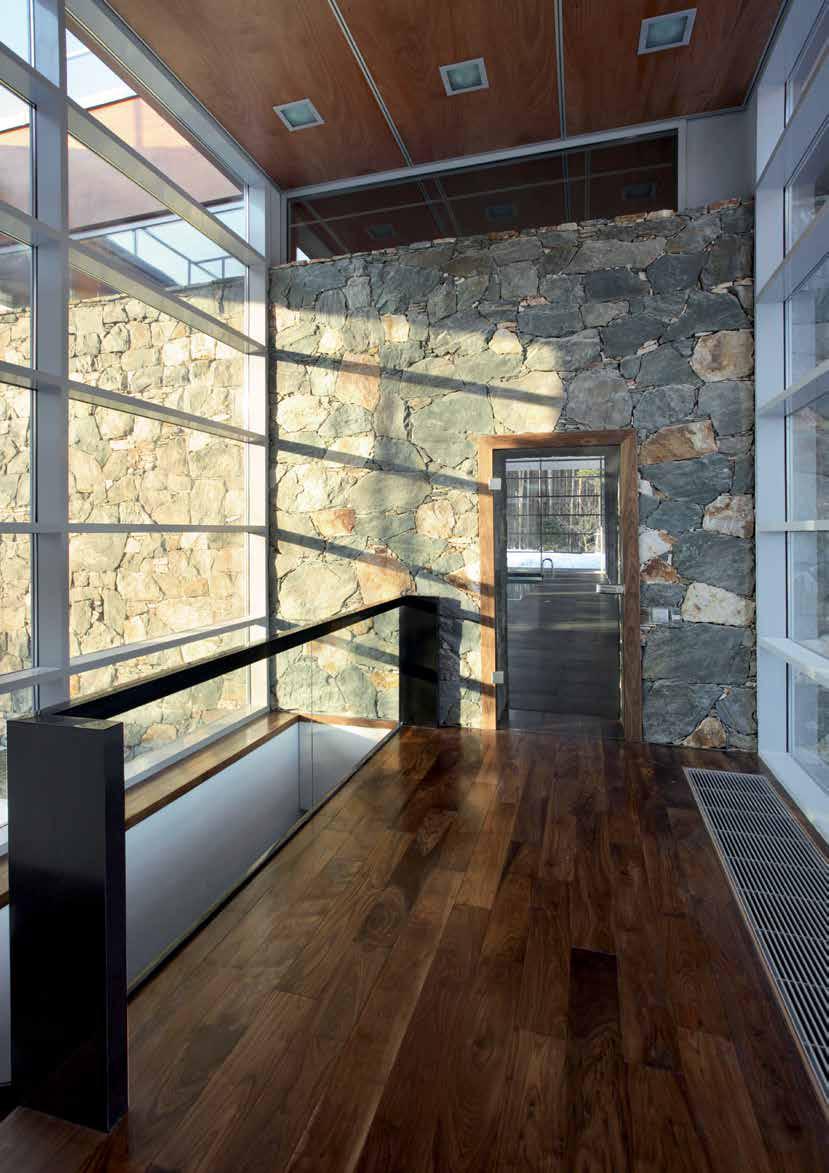 Galeria de Revestimiento interior de madera - Prodema - 30