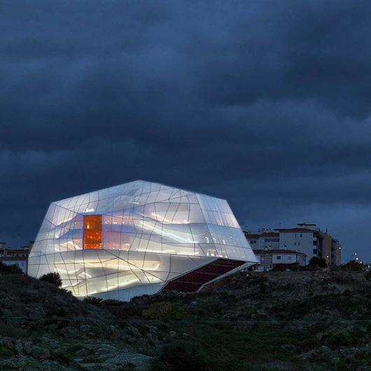 Gallery of Single Layer Covers and Façades - 9