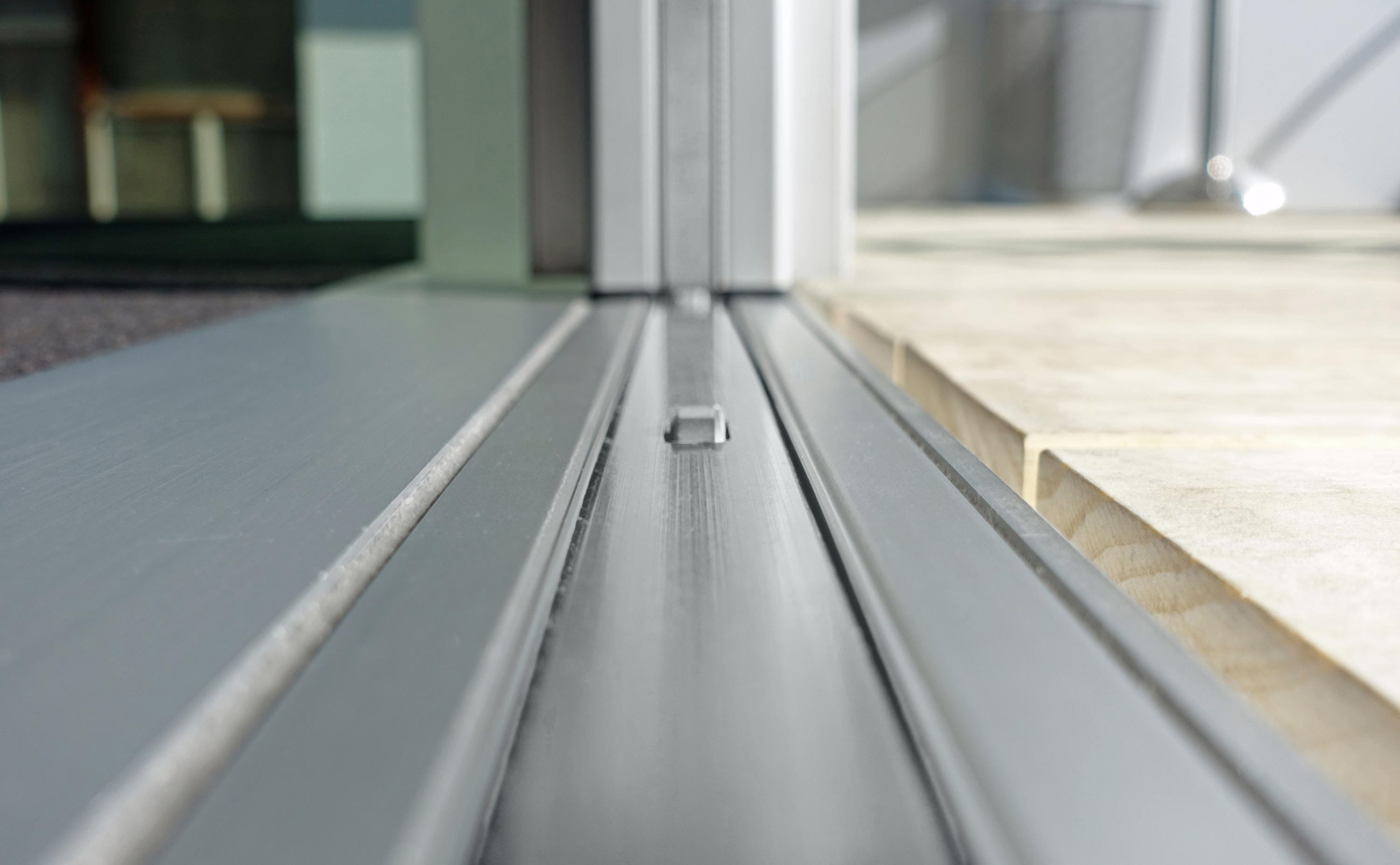 Gallery of Frameless Sliding Windows - Even - 1