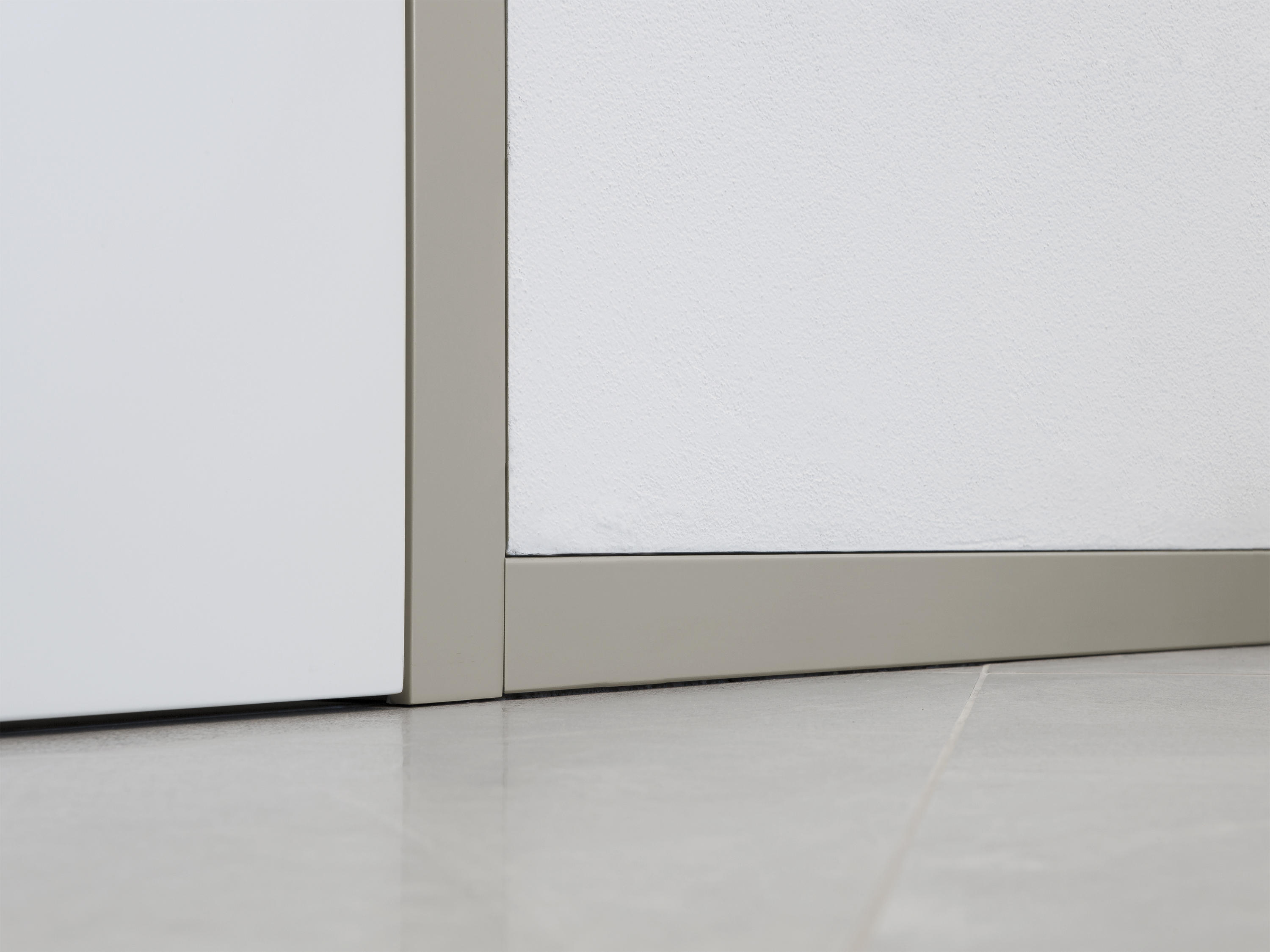 Gallery of Flush Skirting - ECLISSE Shodō Baseboard - 3