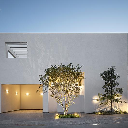 Panel aislante para fachadas IKOS® e IKOS i16® de NOVIDESA