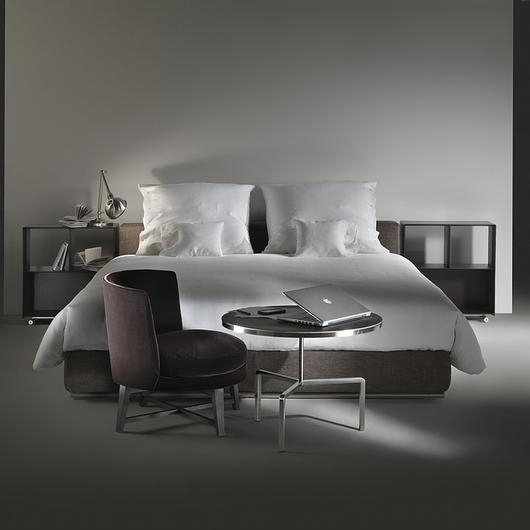 Bed - Groundpiece from Flexform