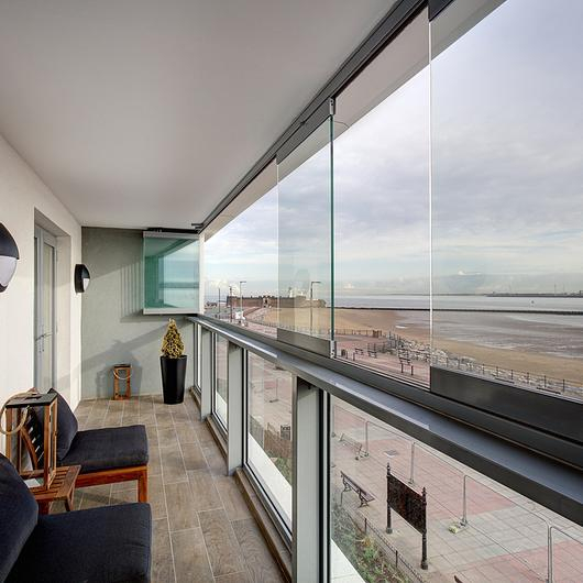 Balcony Glazing - SL 25 from Solarlux