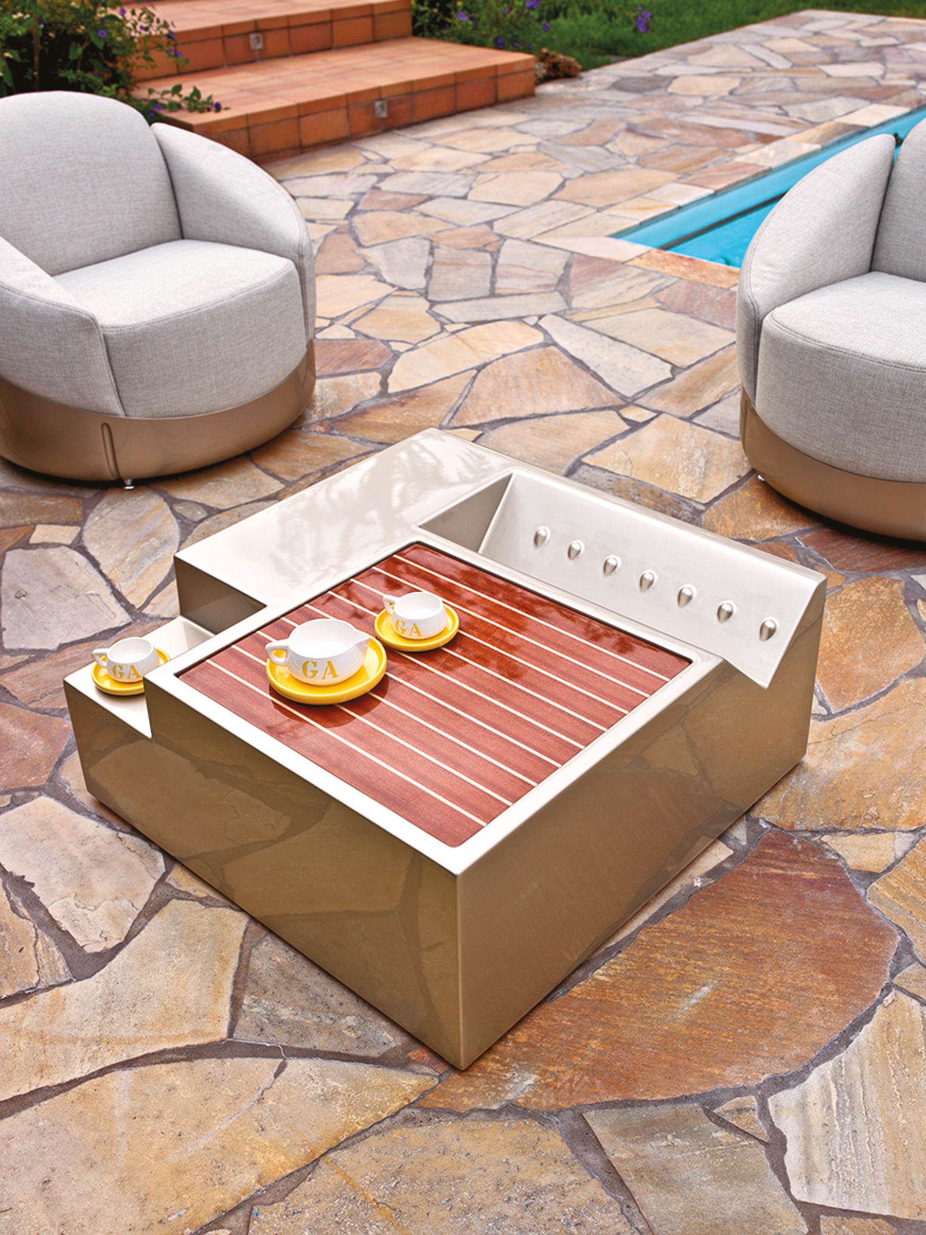 Gallery of Side Table - Roadster - 3
