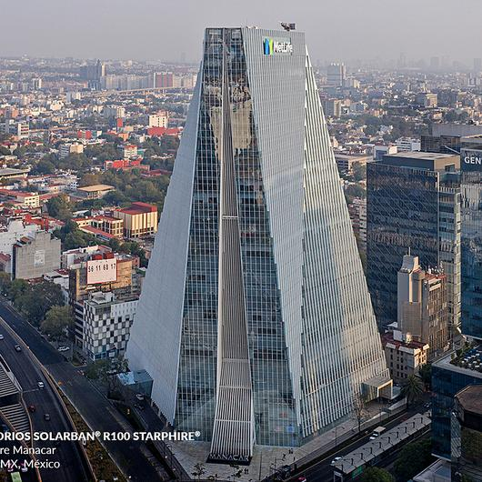 Vidrio de baja emisividad - Solarban® R100 de Vitro Arquitectónico