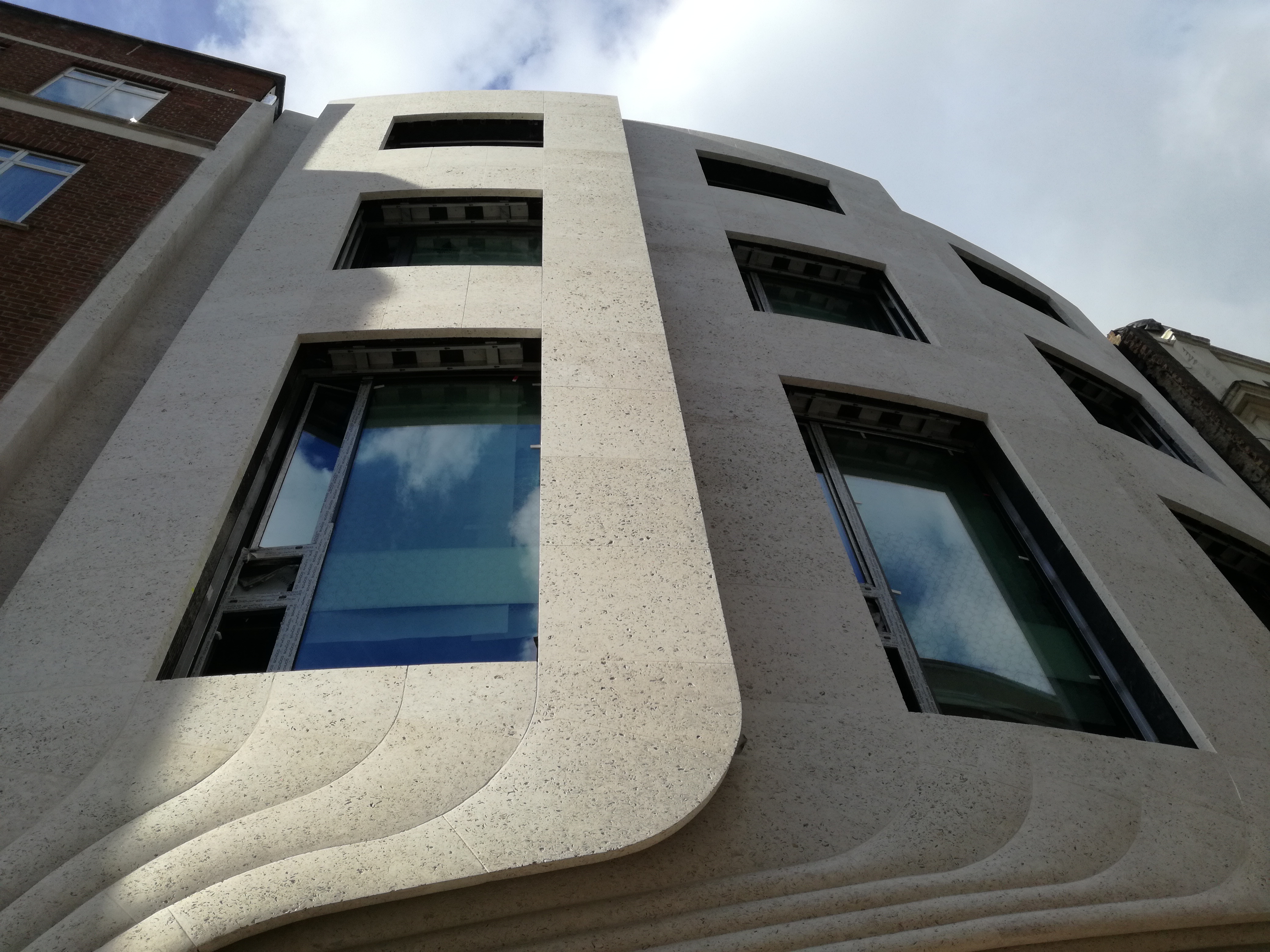 AVCL Systems for Facades from Effisus