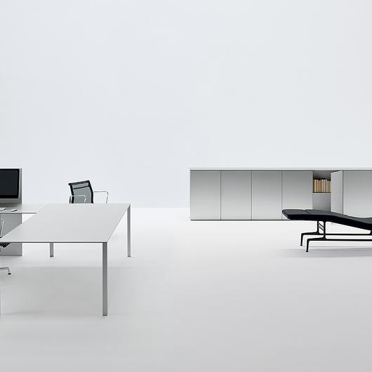 Executive Desk - LessLess from UniFor
