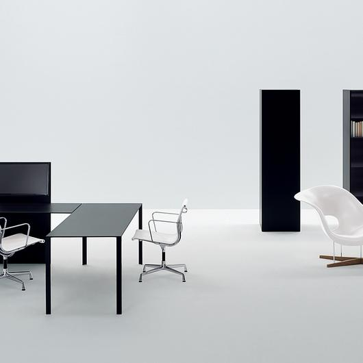 Executive Desk - LessLess from UniFor
