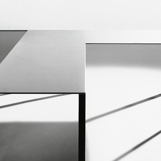 Executive Desk - Less from UniFor
