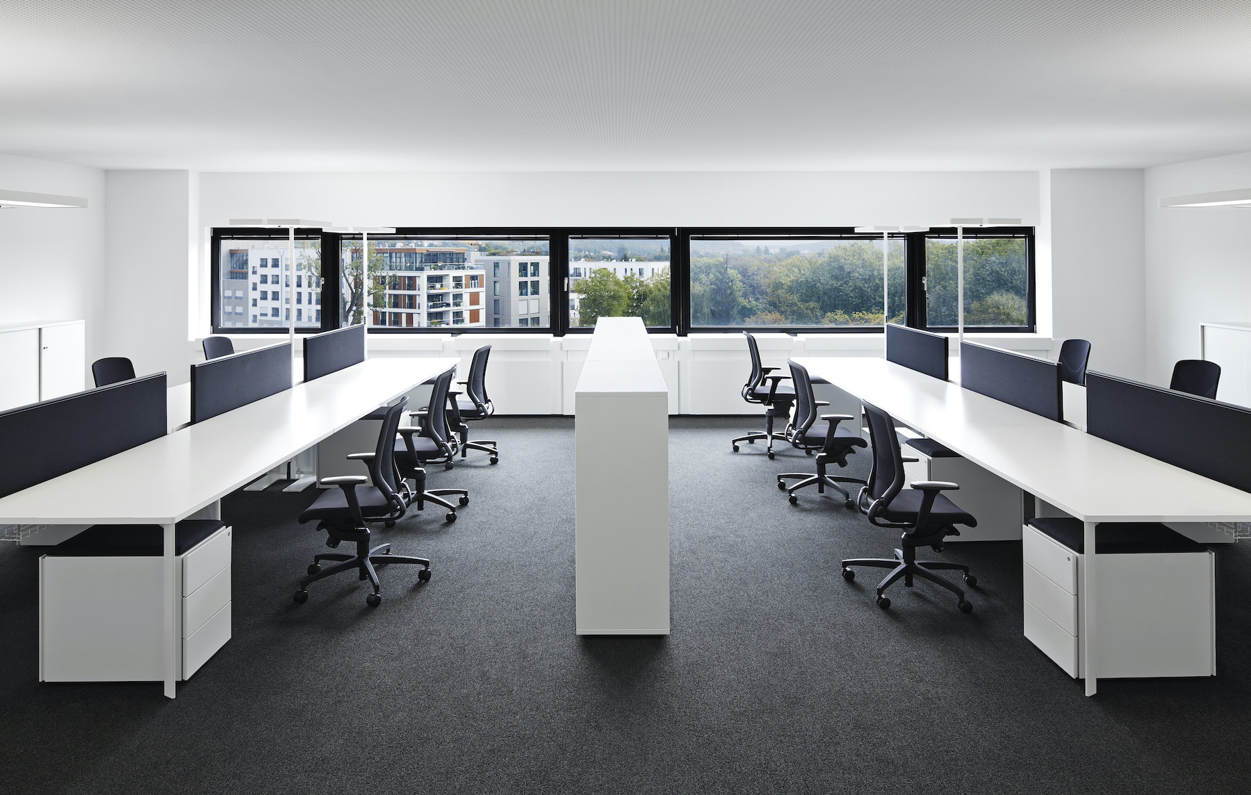 Gallery of Workstation - Flipper Bench - 9