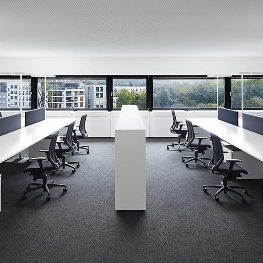 Workstation - Flipper Bench from UniFor