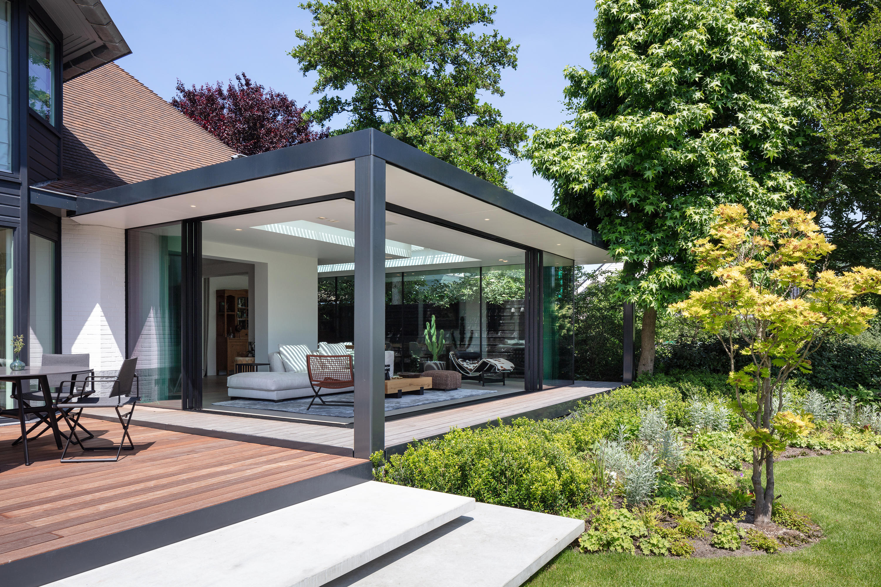 Gallery of Corner Window - Open Corner - 6