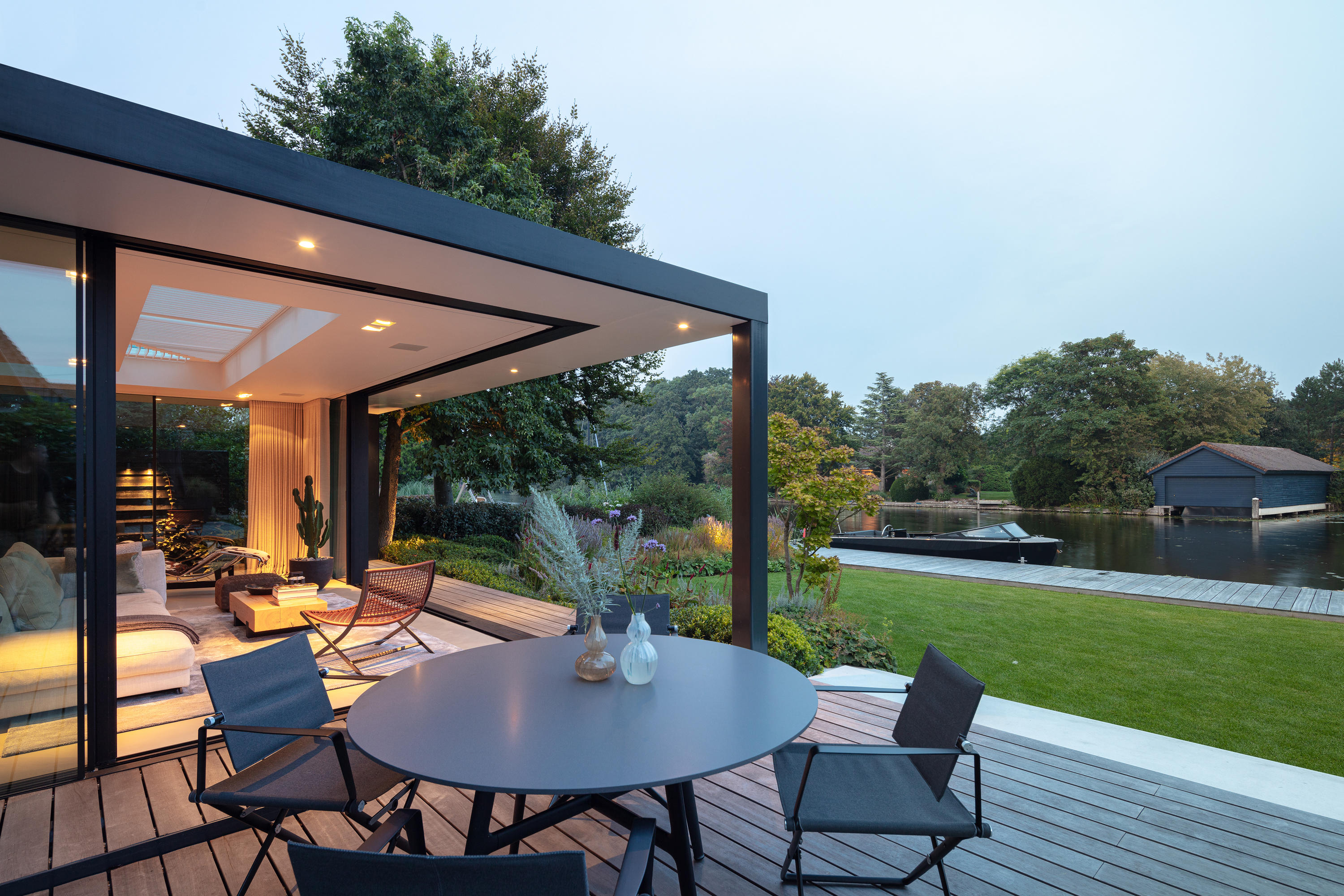 Gallery of Corner Window - Open Corner - 3